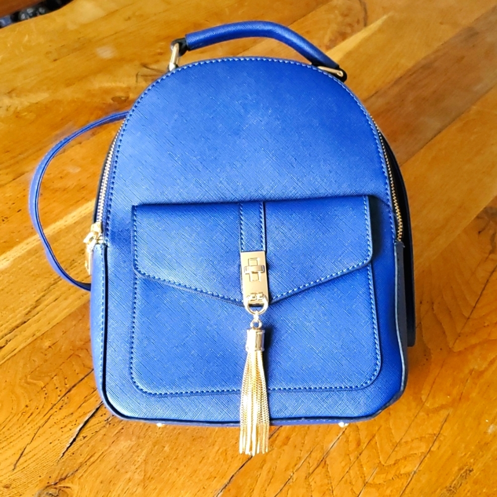La Terre - Small Backpack - Gem